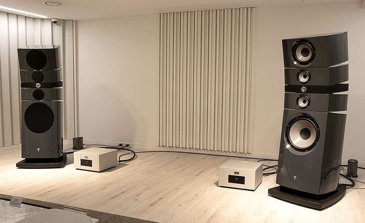 Piezo Speakers Unveiled: The Future of High-End Audio - Flora